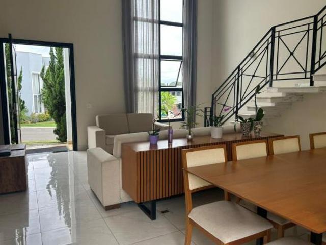 Sobrado à venda em Indaiatuba, Jardim Residencial Maria Dulce, com 3 suítes, com 199.55 m²
