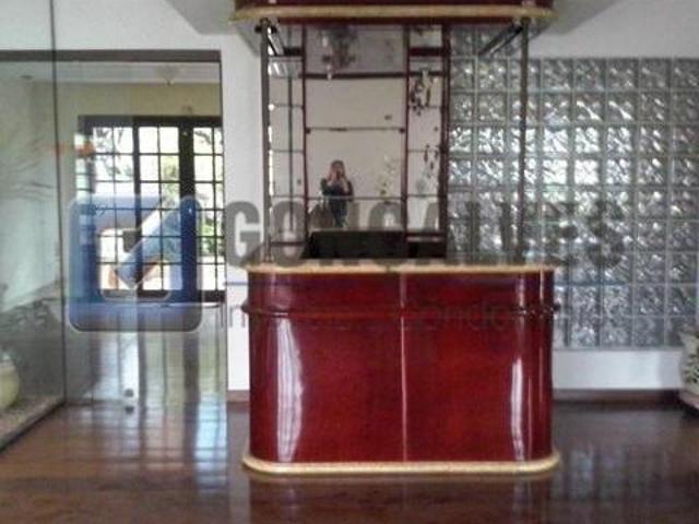 Sobrado à Venda em Independência, São Bernardo do Campo – 4 Quartos 3 suítes e 6 Vagas