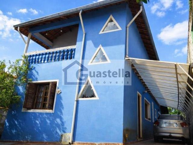 Sobrado à Venda em Independência, SBC: 3 Dorms, 5 vagas, quintal grande.350m