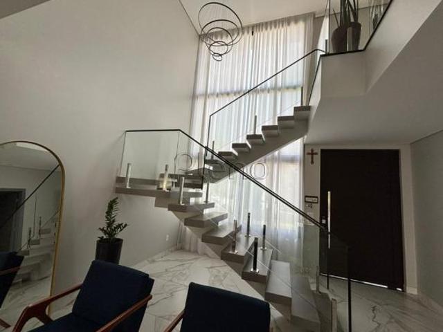 Sobrado à venda em Itu, Brasil, com 4 suítes, com 249 m², Reserva Saint Paul