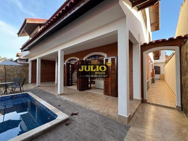 Sobrado à venda em Itanhaém, Nova Itanhaém Praia, com 6 quartos, com 246.21 m²