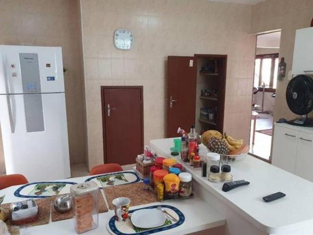 Sobrado à venda em Itaquera recém reformado bem localizado