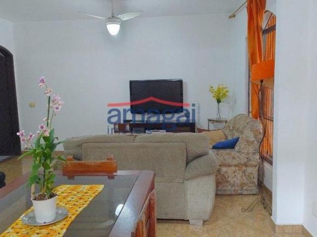 Sobrado à venda em Jacareí