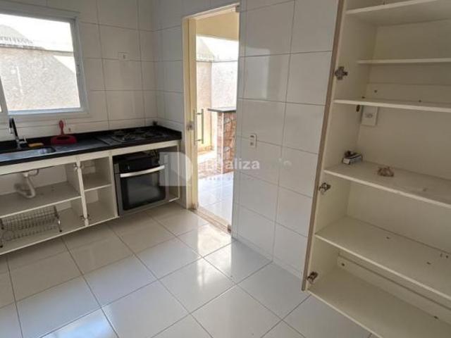 Sobrado à venda em Jacareí, Jardim Santa Maria, com 3 quartos, com 99 m²