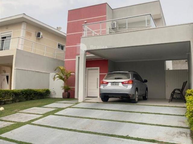 Sobrado à venda em Jacareí, Parque Califórnia, com 4 quartos, com 190 m², Cristal Park
