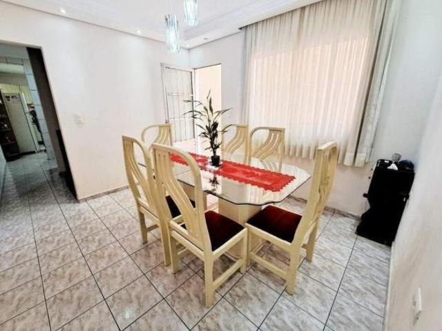 Sobrado à venda em Jardim Marek, Santo André – 3 quartos, 2 vagas, aceita financiamento