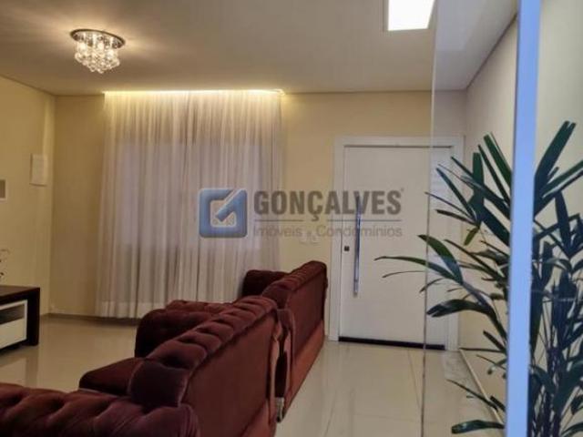 Sobrado à venda em Jardim Maria Cecília, SBCampo – 4 quartos 2 suítes e 2 vagas