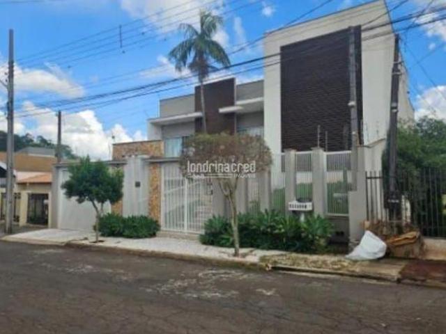 Sobrado à Venda em Jardim Caviúna, Rolândia PR