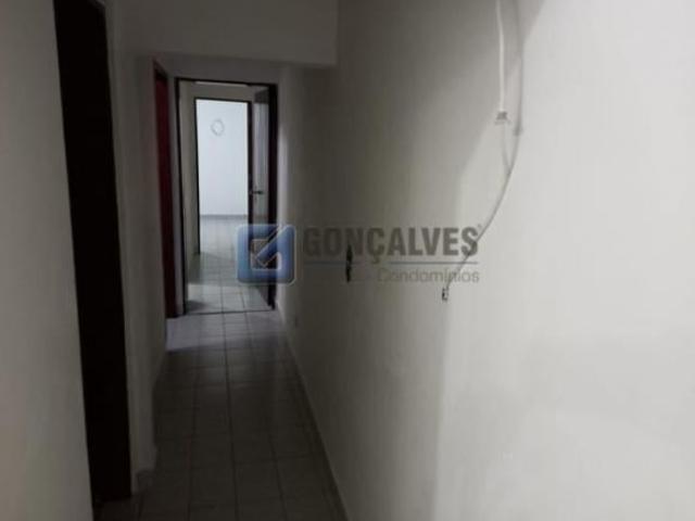Sobrado à venda em Jardim IPE, SBC 4 quartos, 2 vagas