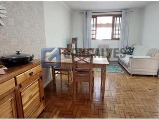 Sobrado à venda em Jardim Jamaica Santo André – 2 quartos, quintal e churrasqueira