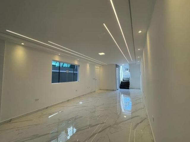 Sobrado à venda em Osasco, Vila Osasco, com 3 suítes, com 180 m²