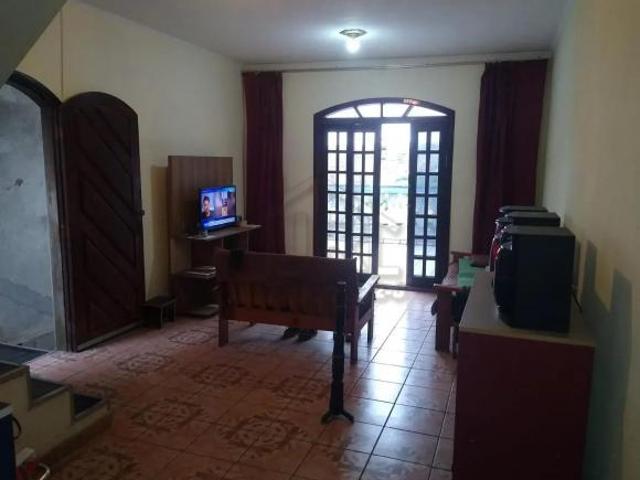 Sobrado à venda em Ótima Localização no Jardim Zaira 02 em Mauá/SP. Próximo ao Lourencini