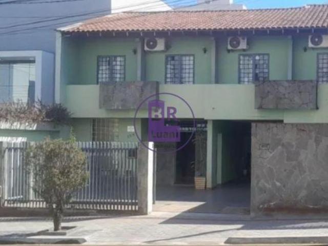 Sobrado a Venda em otima localizacao