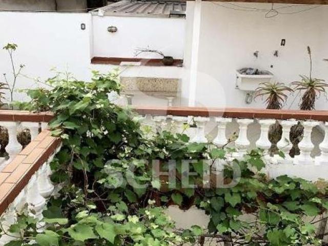 Sobrado a venda em Moema com 05 Dormitórios sendo 2 suítes, e 02 vagas de garagem
