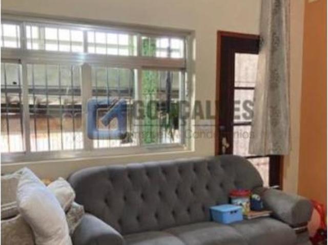 Sobrado à venda em Mauá Vila Nossa Senhora das Vitórias – 4 dormitórios, 2 vagas