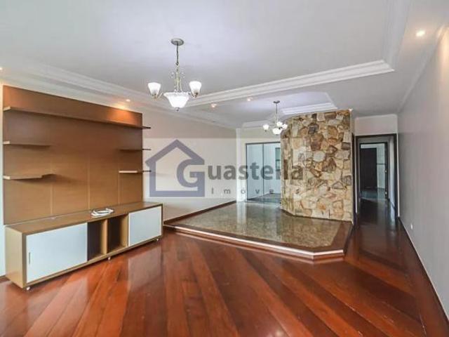 Sobrado à Venda em Nova Petrópolis, SBC: 4 Dorms, 290m², R$940mil