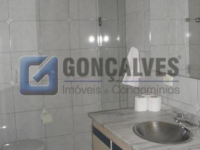 Sobrado à venda em Nova Petrópolis, SBC: 3 quartos 1 suíte, 4 vagas e espaço gourmet