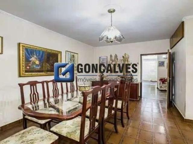 Sobrado à venda em Nova Petrópolis – SBC: 3 quartos, 1 suíte, 4 vagas