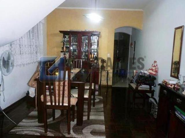 Sobrado à venda em Nova Petrópolis, SBC – 3 quartos, 1 suíte, 2 vagas