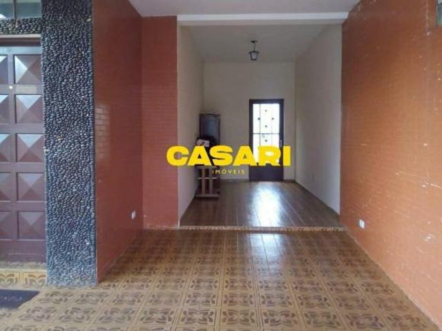Sobrado à venda em Nova Petrópolis – 3 dormitórios, terraço e quintal amplo