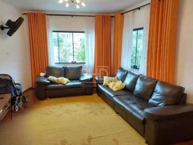 Sobrado à venda em São Bernardo do Campo Nova Petrópolis | 4 dorms, 2 suítes, 4 vagas