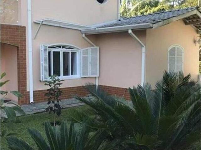 Sobrado à venda em São Bernardo do Campo Rio Grande – 4 dormitórios, piscina e churrasqueira