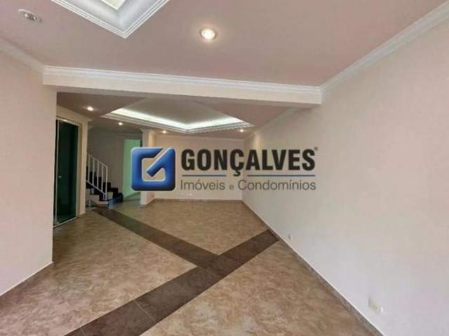 Sobrado à venda em São Bernardo do Campo | 3 dorms 1 suíte | 4 banheiros | 2 varandas | 6 vagas