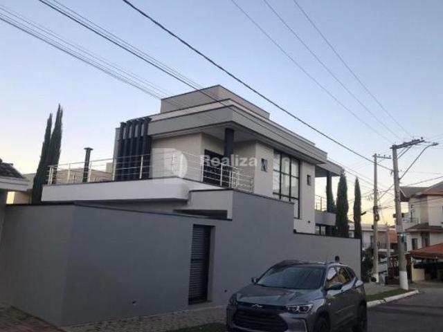 Sobrado à venda em São José dos Campos, Condomínio Residencial Mantiqueira, com 3 suítes, com 243 m²