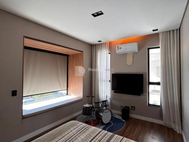 Sobrado à venda em São José dos Campos, Condomínio Residencial Floresta, com 3 quartos, com 216 m²
