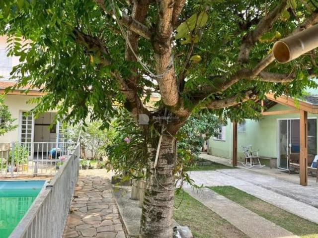 Sobrado à venda em São José dos Campos, Jardim Estoril, com 5 quartos, com 375 m²