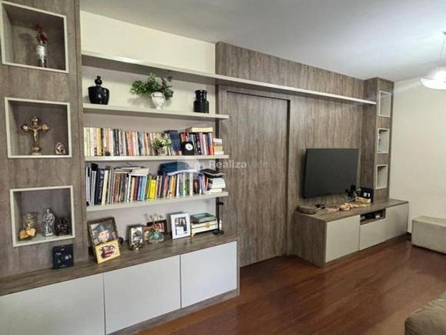 Sobrado à venda em São José dos Campos, Jardim Valparaíba, com 3 quartos, com 300 m²