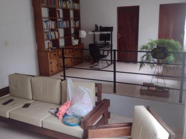 Sobrado à venda em São José dos Campos, Residencial União, com 4 quartos, com 180 m²
