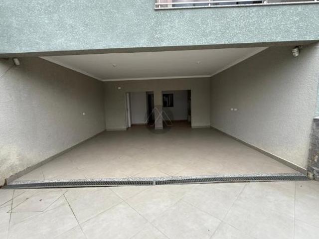 Sobrado à Venda em São José dos Pinhais, 184 m², 3 Quartos e 4 Vagas