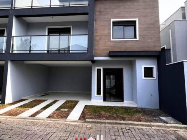 Sobrado à venda em São José dos Pinhais/PR