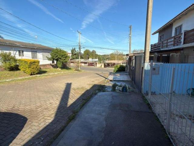 Sobrado à Venda em São Lucas, Viamão