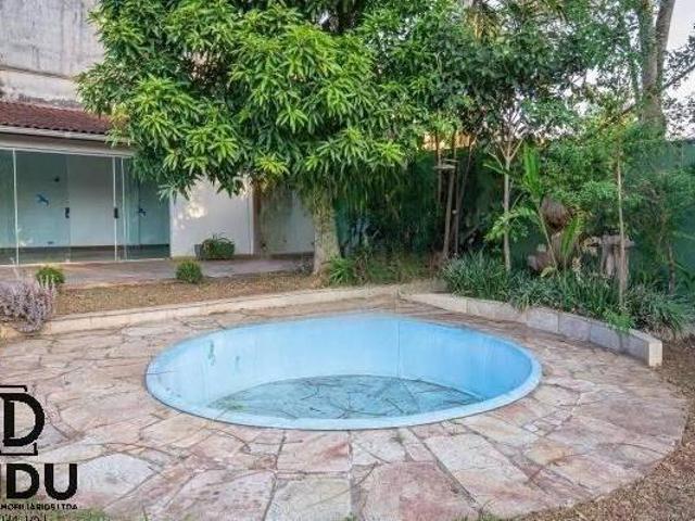 Sobrado à venda em São Paulo, Interlagos, com 4 quartos, 1200m²