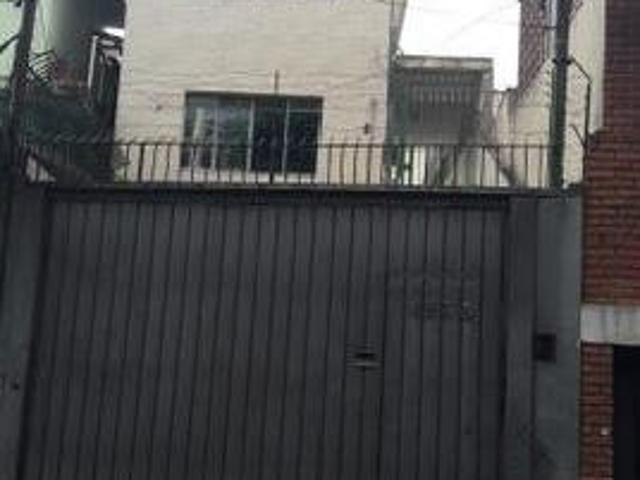 Sobrado à venda em São Paulo SP na Vila Pereira Barreto: 4 quartos, 2 suítes, 2 banheiros, 4 vagas n