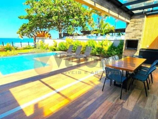 Sobrado à venda em São Sebastião, Maresias, com 4 quartos, 198m²