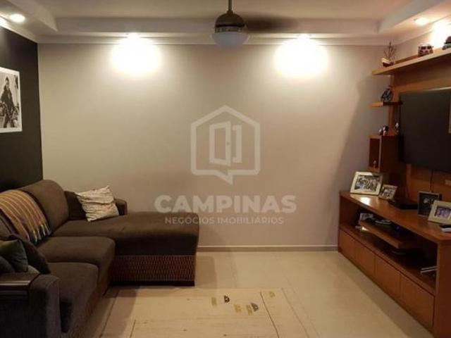 Sobrado à venda em Salto, Jardim D&apos Icaraí, com 4 quartos, com 332.18 m²