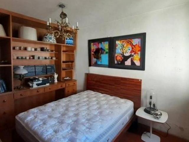Sobrado à venda em Santo Amaro com 160m² 4 dormitórios 1 suíte 4 banheiros 2 vagas