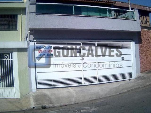 Sobrado à venda em Santo André, Santa Maria – 2 quartos, 2 vagas, 130 m² internos