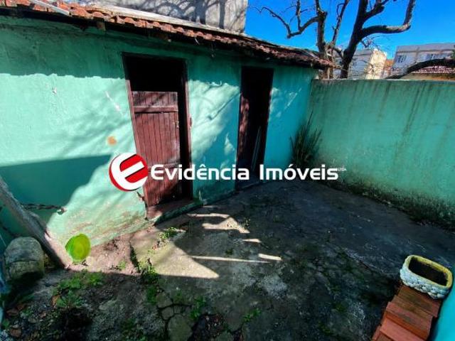 Sobrado à venda em Santo André Vila Scarpelli – 4 dorms, 3 banheiros, quintal