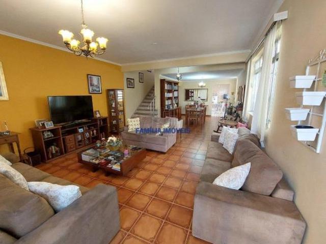 Sobrado à venda em Santos 4 quartos, 1 suíte, 252m² Campo Grande