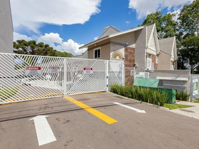 Sobrado a venda em Santa Cândida em condomínio 2 quartos 1 Suite 1 vaga R$ 400.000