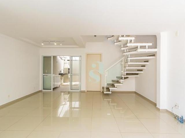 Sobrado à venda em Santa Felicidade – 104 m² | 3 quartos 1 suíte | 1 vaga