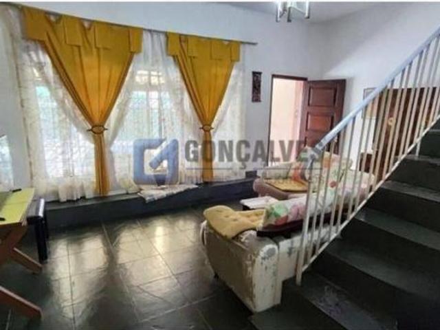Sobrado à venda em Santa Terezinha, São Bernardo do Campo – 3 quartos, 1 suíte, 2 vagas