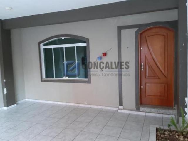 Sobrado à Venda em Santa Terezinha, São Bernardo do Campo – 3 Quartos, 2 Vagas
