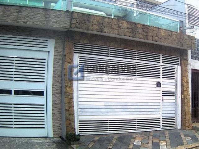Sobrado à venda em Santa Terezinha, SBC – 2 suítes, 2 vagas