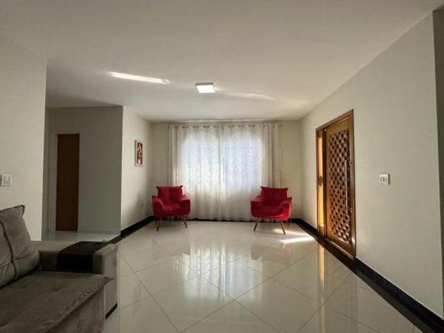 Sobrado á venda em Santana com 193 m²