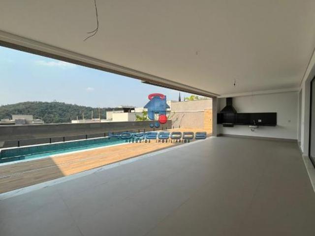 Sobrado à venda em Santana de Parnaíba, Alphaville, com 5 suítes, com 439 m², Genesis II